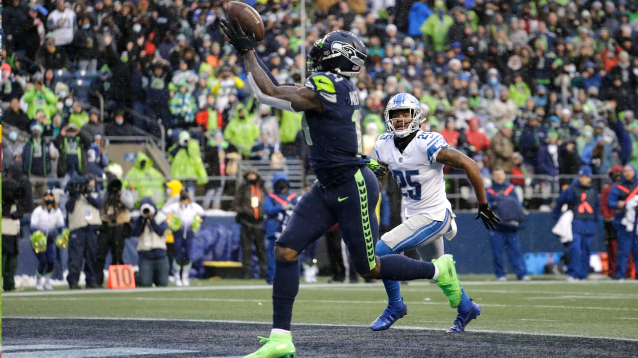 Seattle Seahawks quarterback Russell Wilson shows pinpoint accuracy on ...