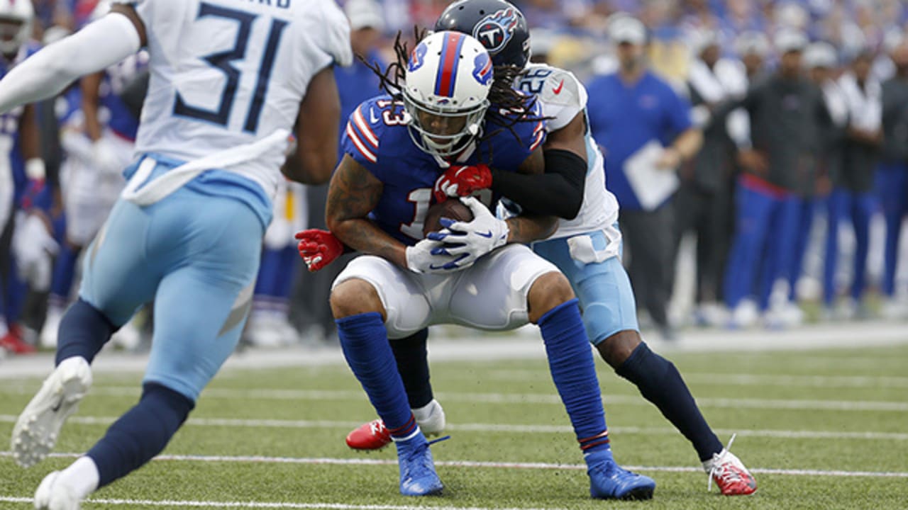 Kelvin Benjamin makes first-down shoestring catch