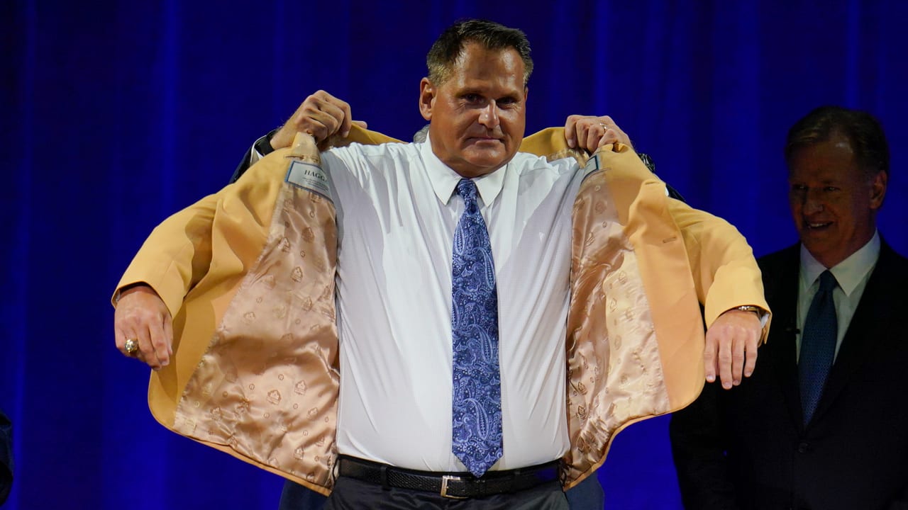 Pro Football Hall of Fame Class of 2020 inductee Jimbo Covert receives ...