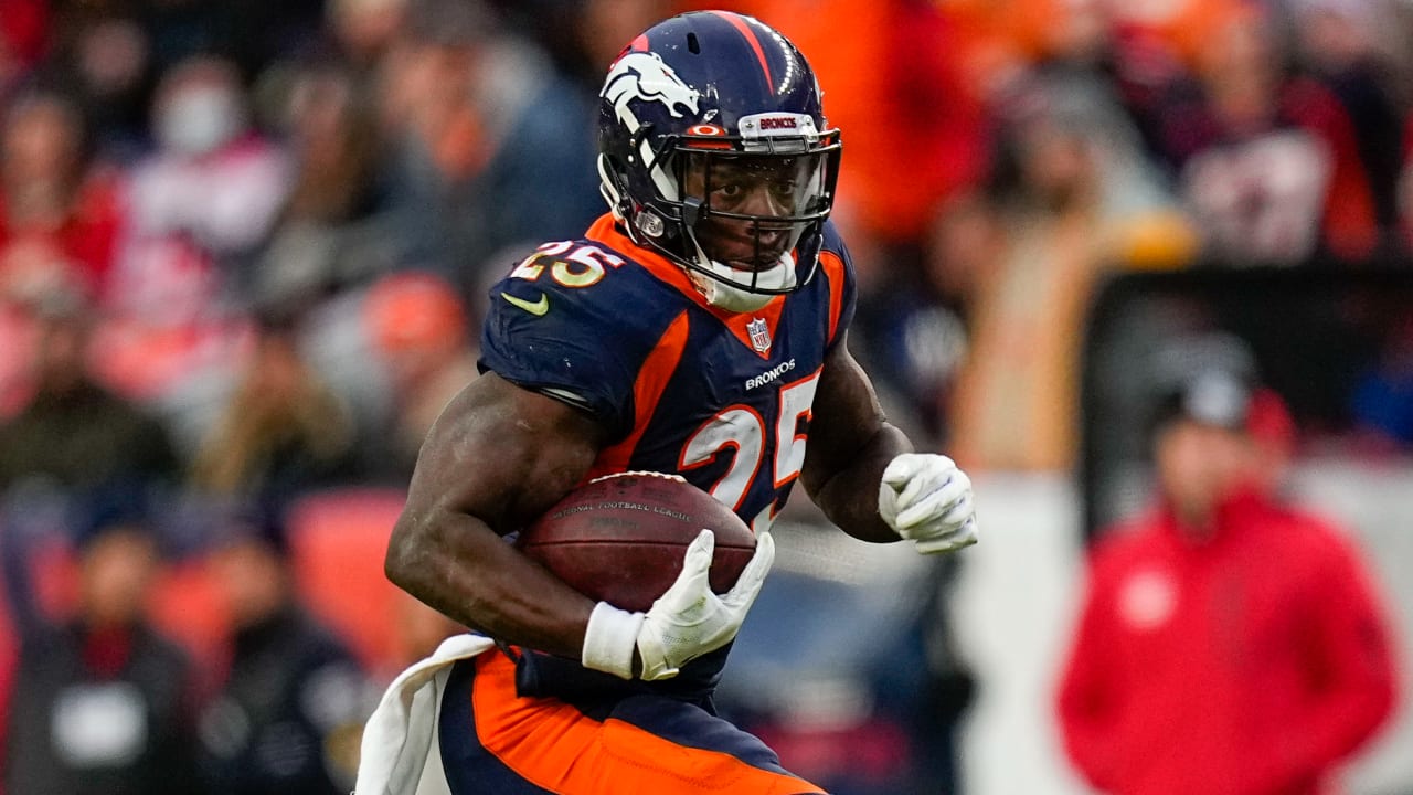 Running back Melvin Gordon re-signing with Broncos for one year, up to $5M