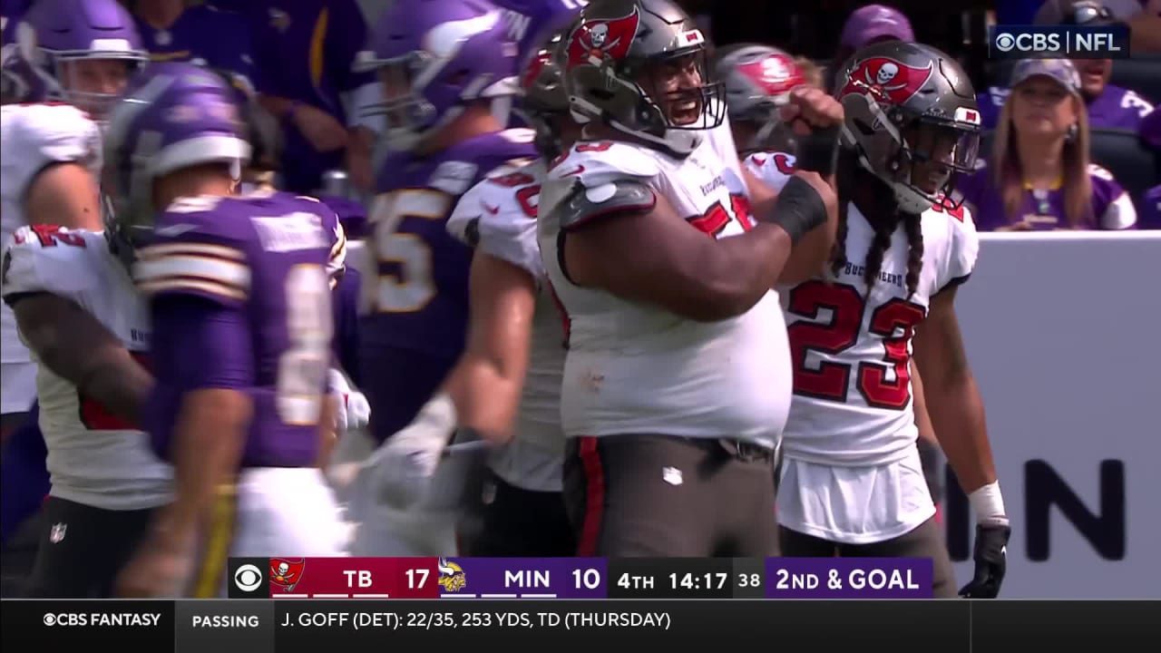 Tampa Bay Buccaneers defensive tackle Vita Vea detonates Minnesota ...