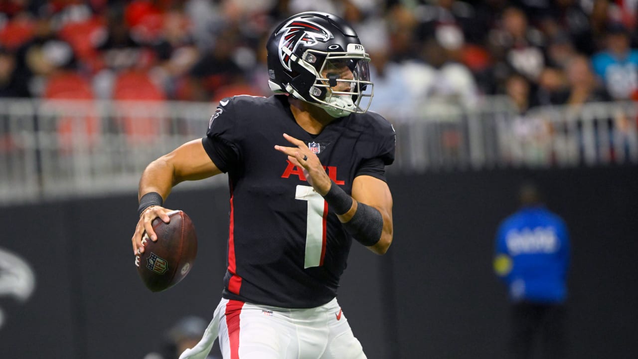 Atlanta Falcons quarterback Marcus Mariota zips quick TD pass to Kyle ...