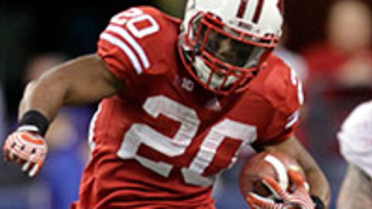 James White gets advice from Giovani Bernard, Montee Ball