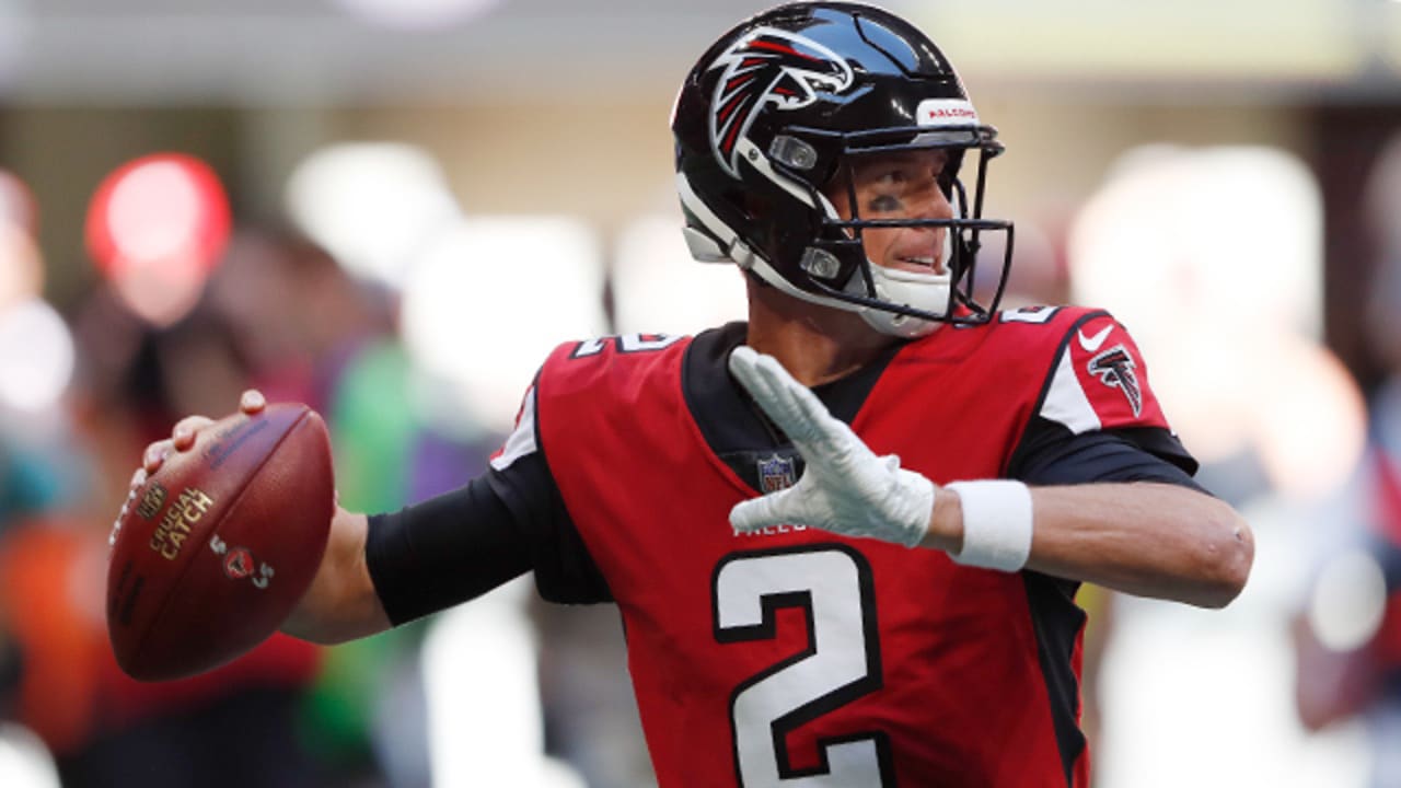 Matt Ryan hits Austin Hooper in the flat for TD