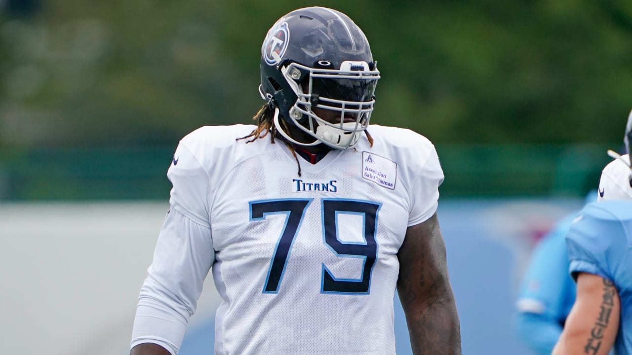 Giants sign former first-round tackle Isaiah Wilson to practice squad