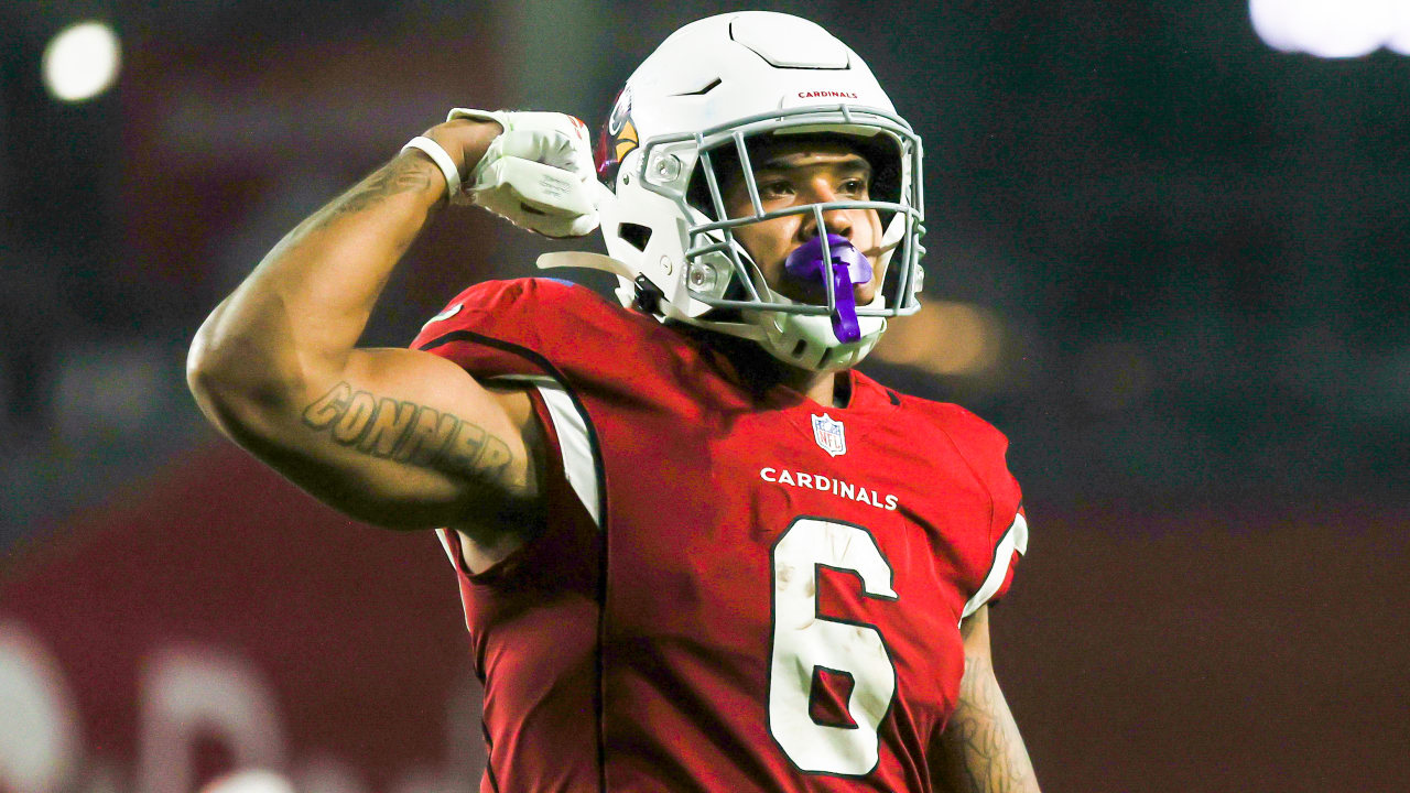 Arizona Cardinals running back James Conner plows through contact for ...