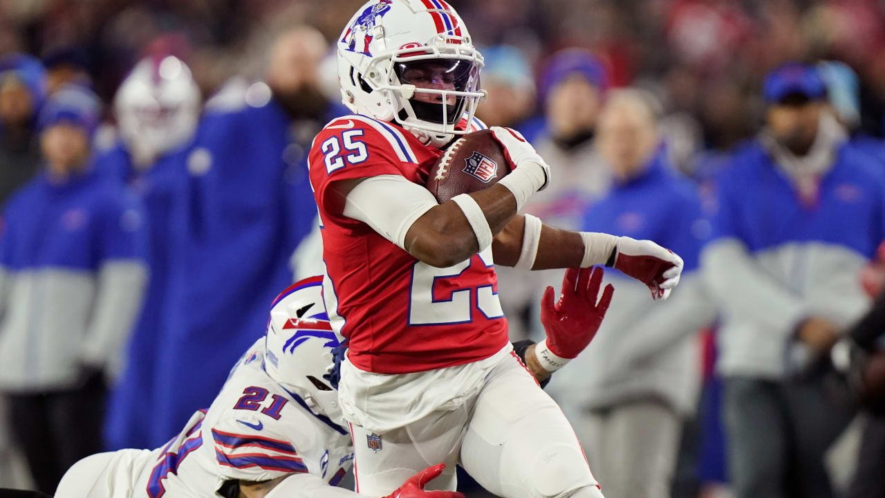 Can't-Miss Play: New England Patriots cornerback Marcus Jones enters hyperspeed on 48-yard TD ...