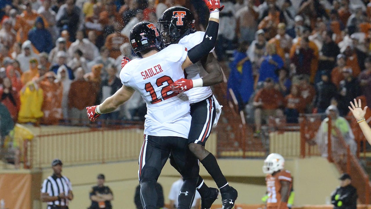 Texas Tech pulls off stunning trick play for TD to beat Texas
