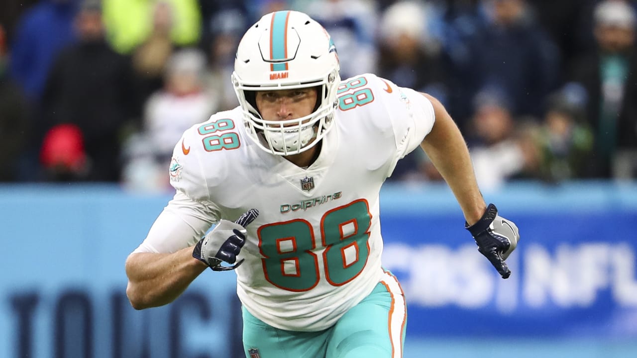 NFL Network's Cameron Wolfe highlights who the Tennessee Titans 'badly ...