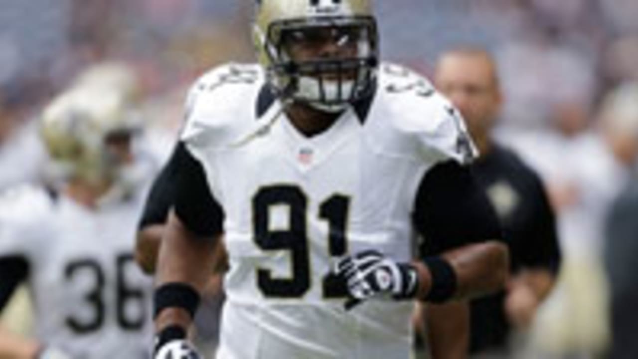 Will Smith signs contract with New England Patriots