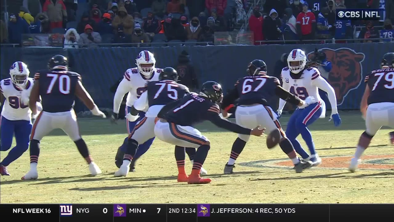 Buffalo Bills defensive tackle Ed Oliver capitalizes on bad Chicago ...