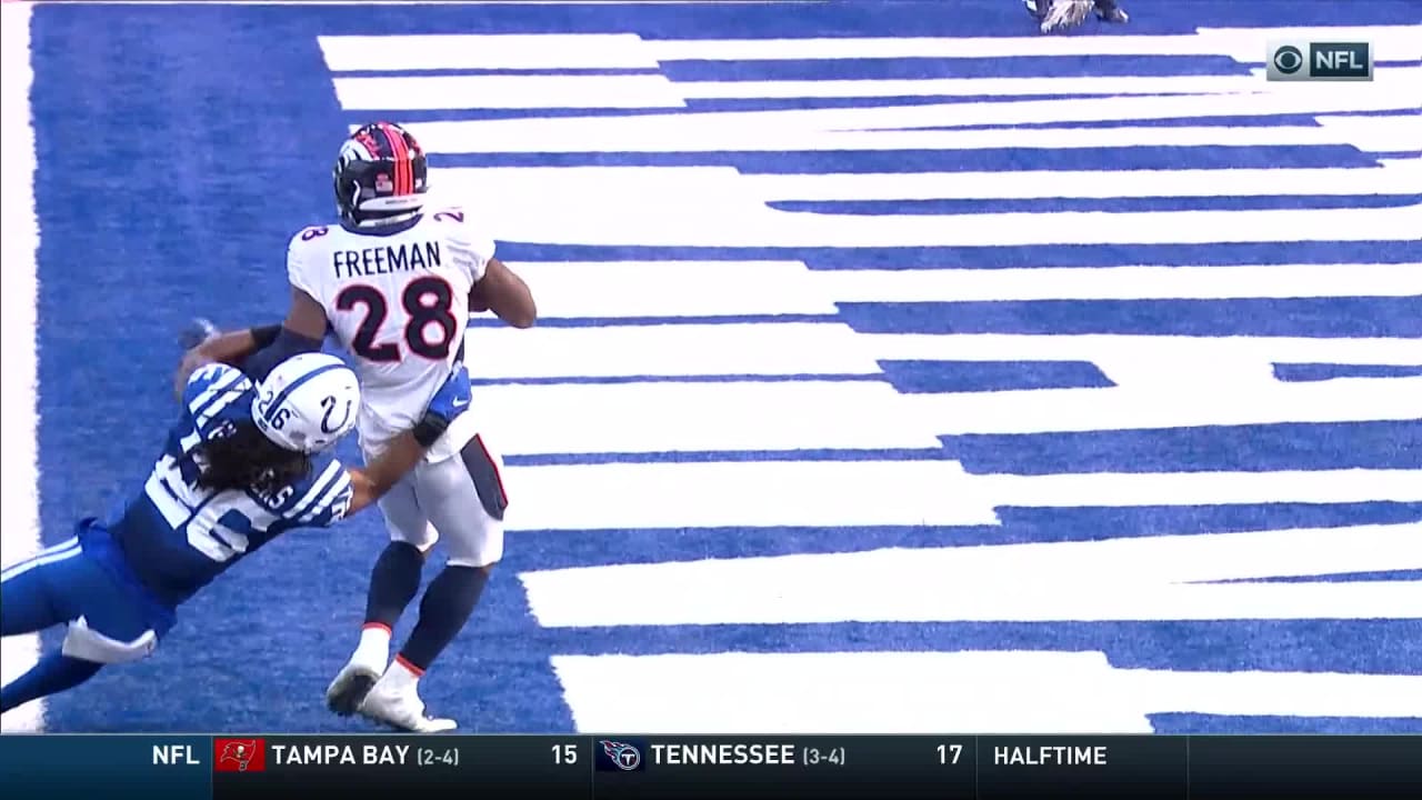 Royce Freeman weaves through line for TD