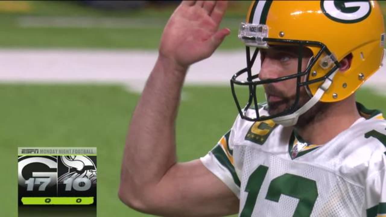 Geronimo Allison secures Packers' two-point pass with sliding grab