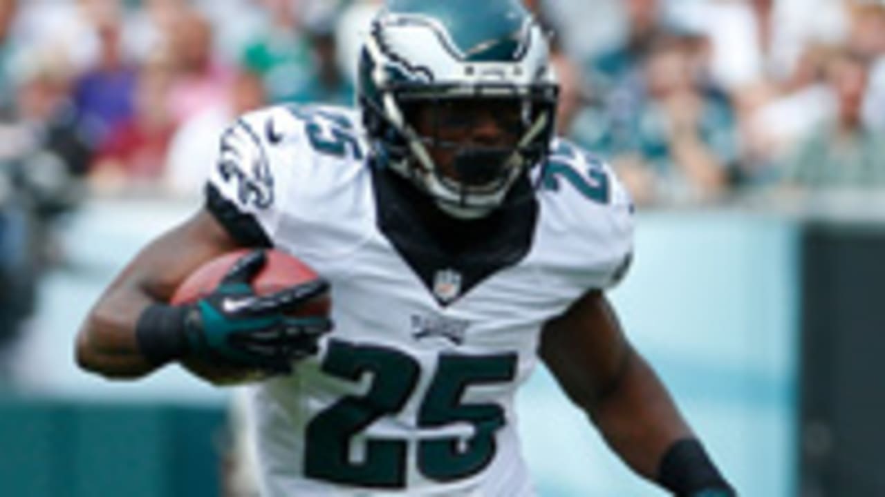 LeSean McCoy returns for Eagles after head injury