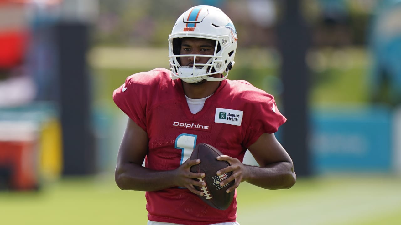 Under the radar QB competitions this upcoming season