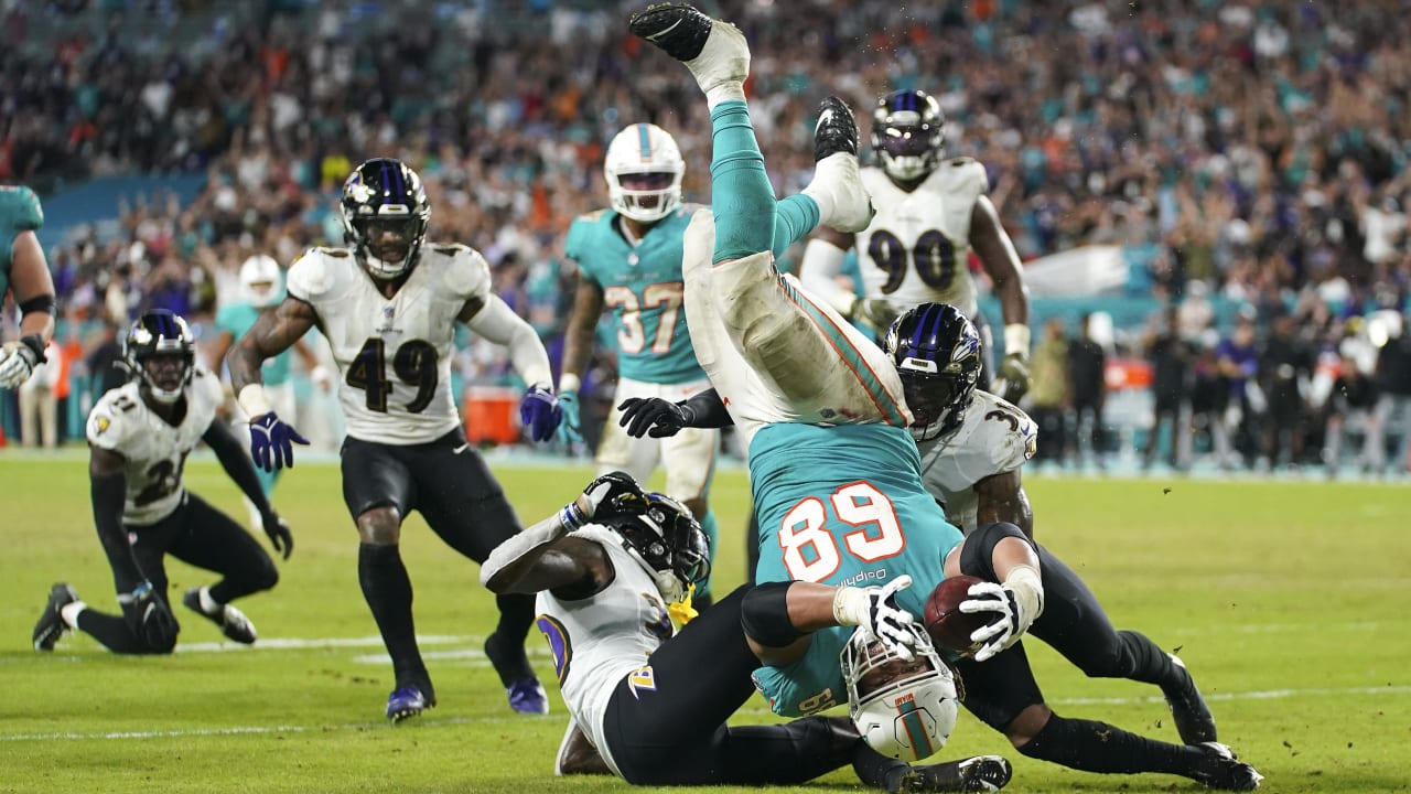 Top 10 photos from Week 10 of the 2021 season