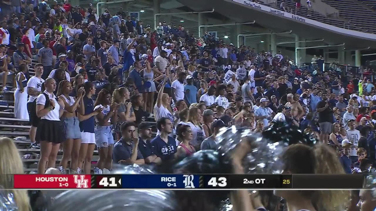 Houston Cougars wide receiver Matthew Golden unable to haul in two ...