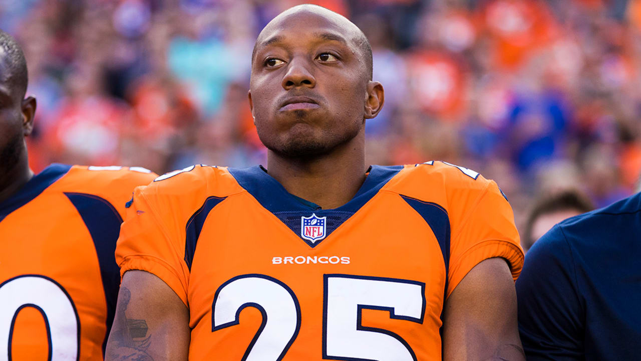 Broncos' Chris Harris demands new contract or trade