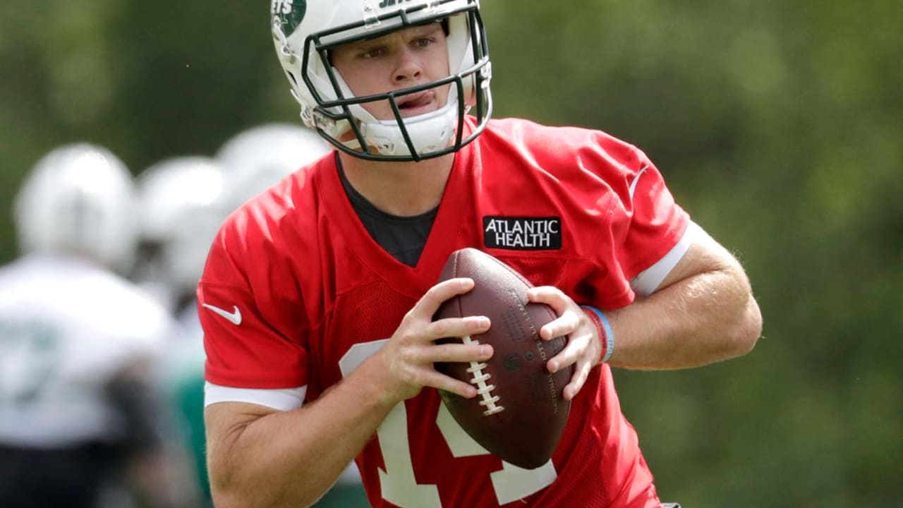 Jets OC on Darnold: 'We're throwing everything at him'