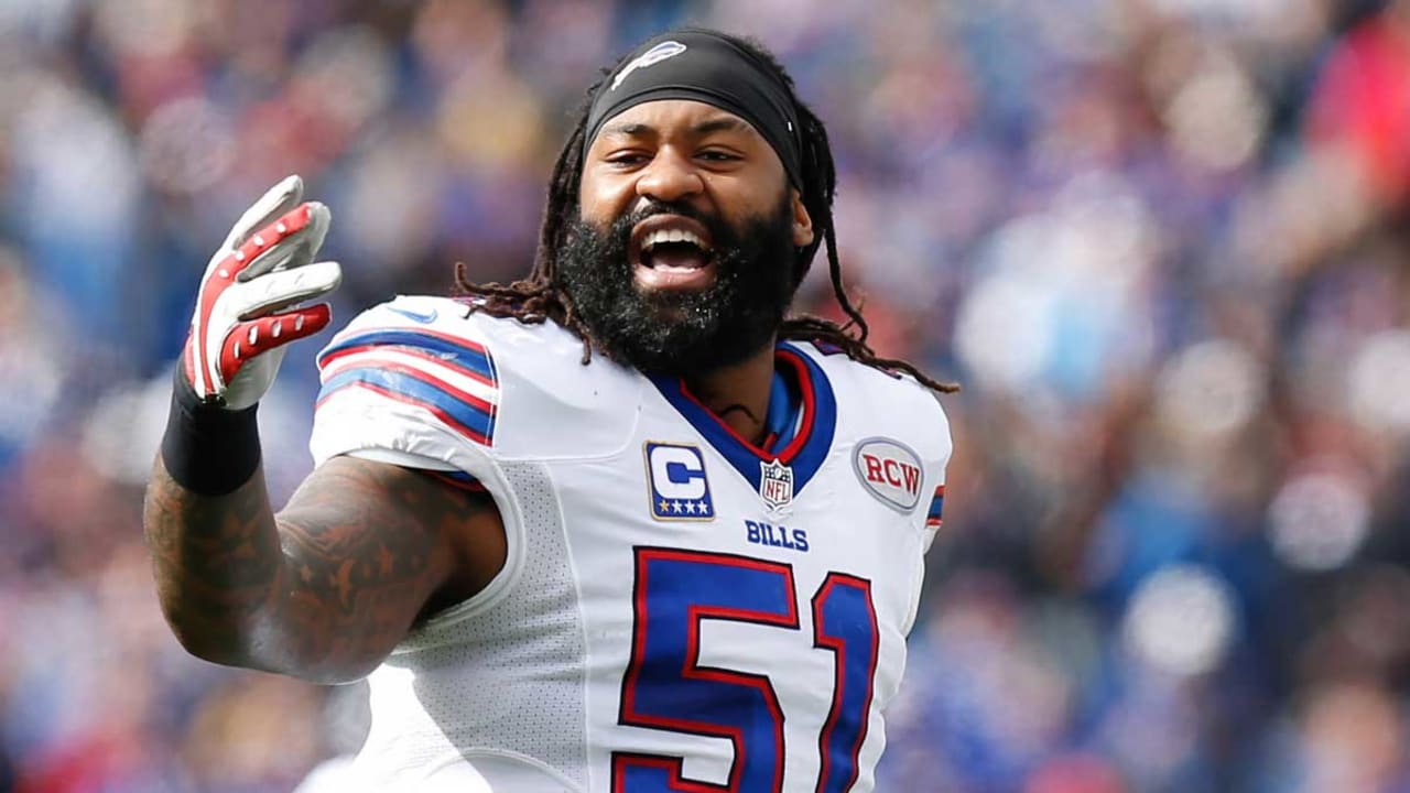 Free-agent LB Brandon Spikes visiting Patriots