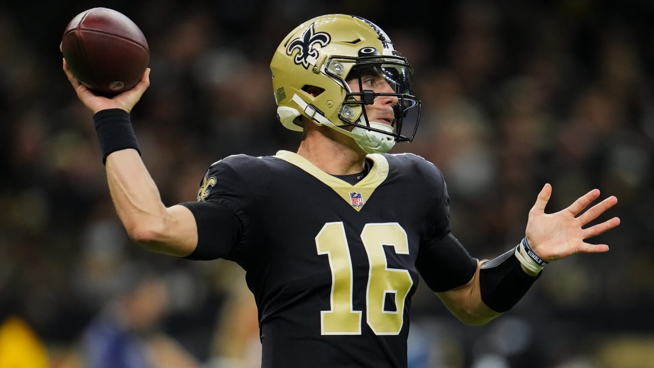 New Orleans Saints quarterback Ian Book stands firm in pocket for 17 ...