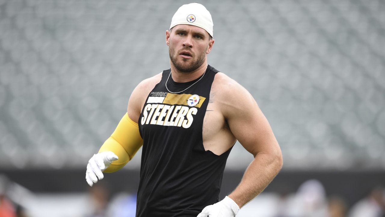 Nfl Networks Tom Pelissero Linebacker T J Watt On The Field For