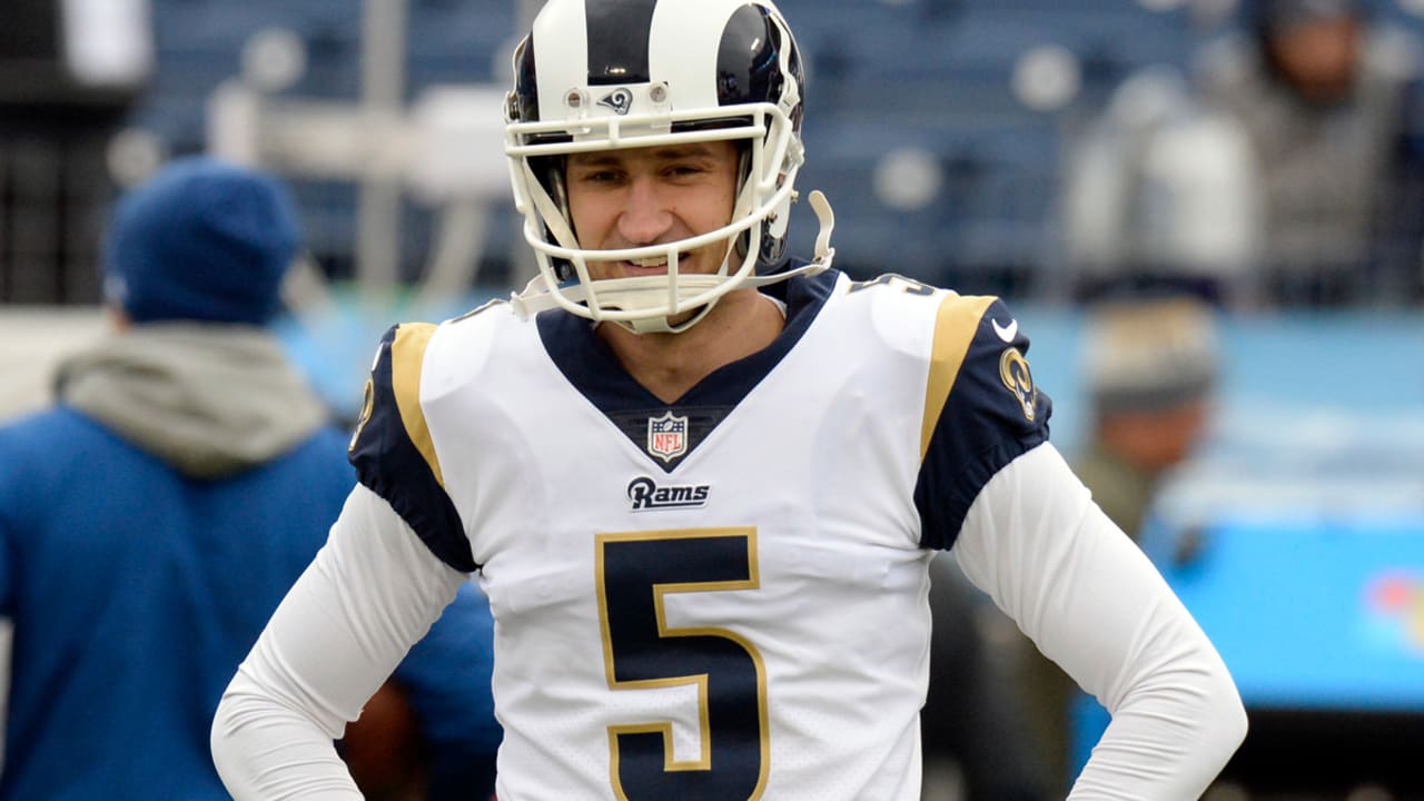 Sam Ficken struggling in his Rams kicking debut
