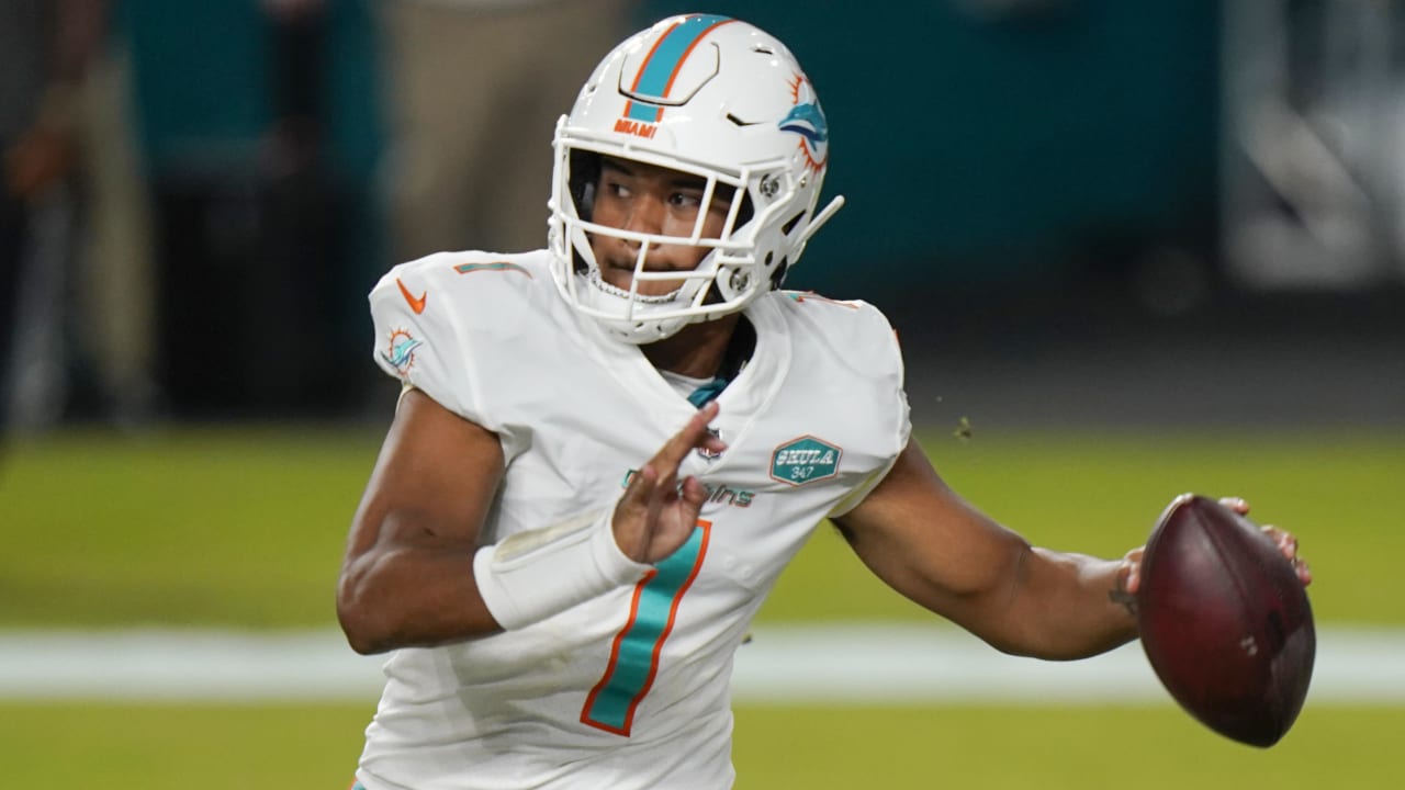 Miami Dolphins rookie quarterback Tua Tagovailoa completes first NFL ...