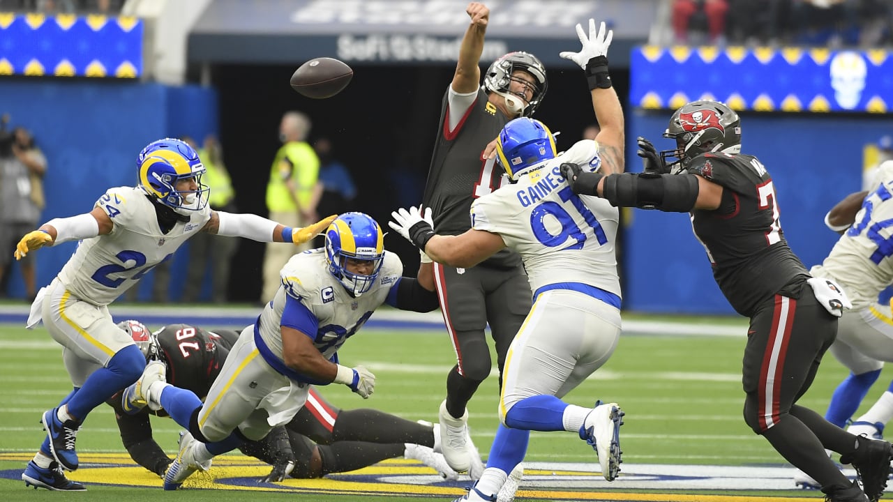 Los Angeles Rams defensive tackle Aaron Donald turns Tampa Bay ...