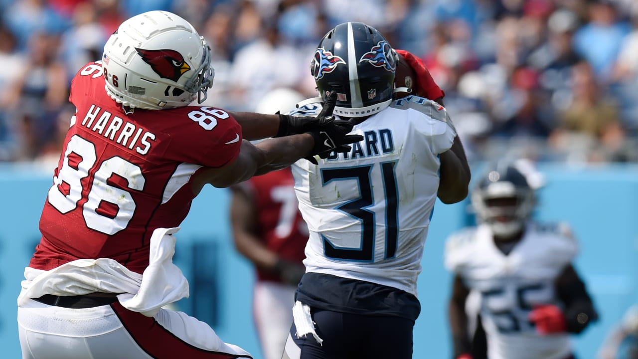 Tennessee Titans safety Kevin Byard outmaneuvers TE for key third-down INT