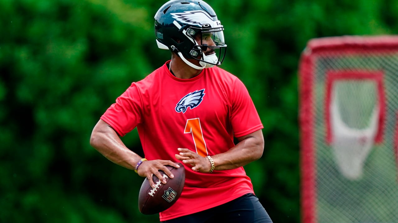 NFL Network's Scott Pioli explains how Philadelphia Eagles quarterback coach Brian Johnson is a ...