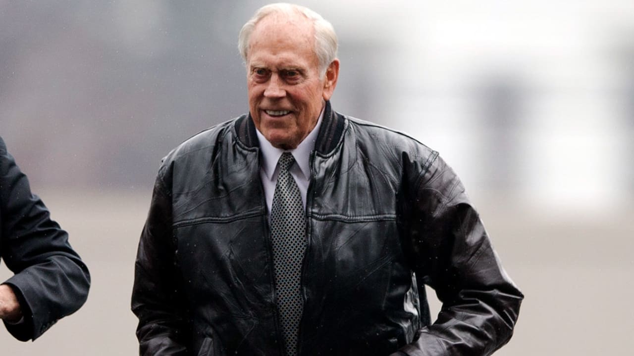 Eagles TE legend Pete Retzlaff passes away at 88