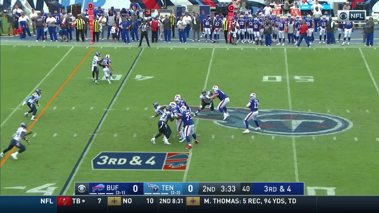 Duke Williams' first catch with the Bills goes for first down