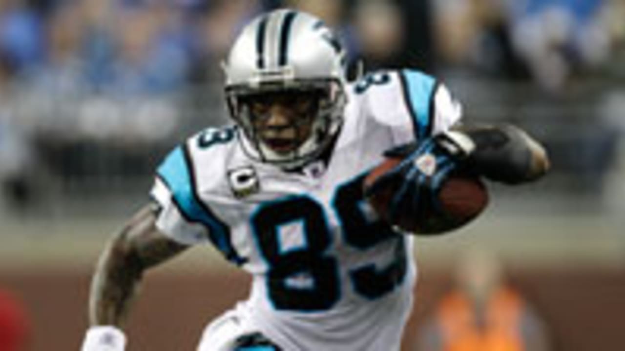 Steve Smith will walk barefoot after Panthers' opener