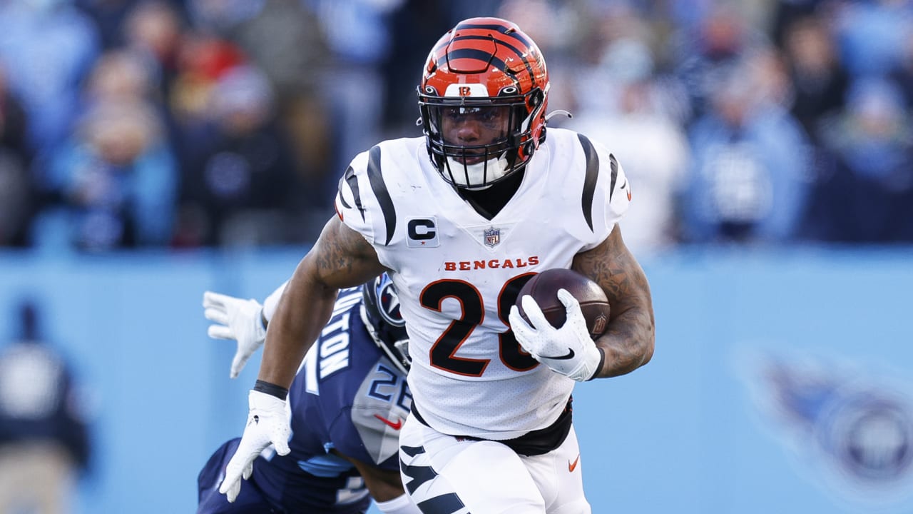 Cincinnati Bengals running back Joe Mixon does best Derrick Henry ...