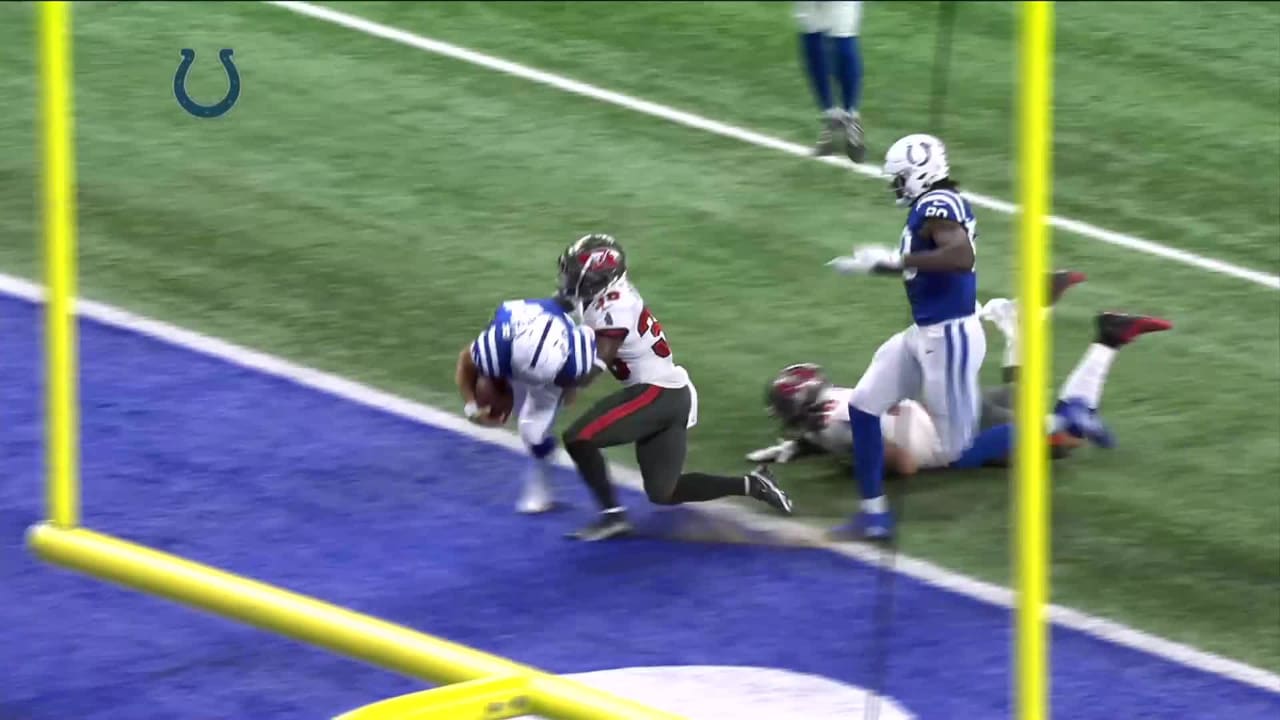 Indianapolis Colts quarterback Sam Ehlinger finds open space, cuts back ...
