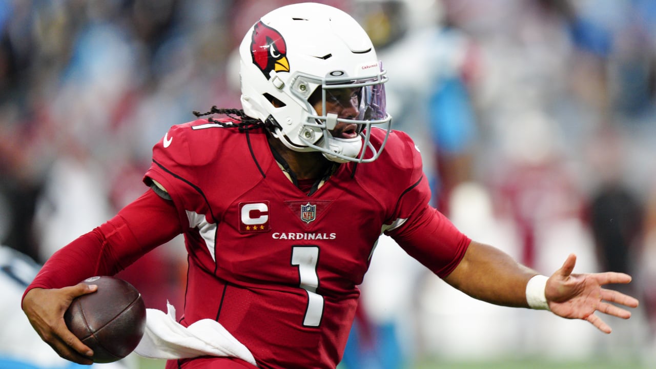 Arizona Cardinals quarterback Kyler Murray races to outside for wide ...