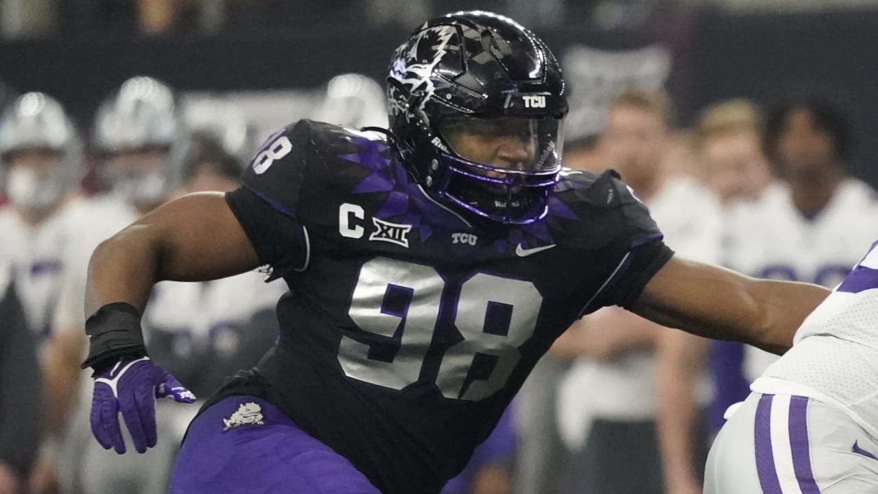 Houston Texans select edge rusher Dylan Horton with No. 109 pick in ...