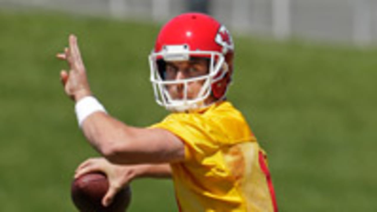 Alex Smith runs pistol at Kansas City Chiefs workouts
