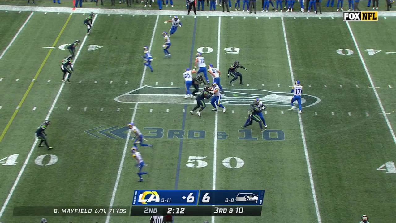 Los Angeles Rams tight end Tyler Higbee takes third-down screen pass ...