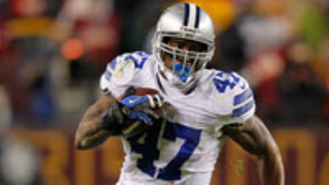 Lawrence Vickers released by Dallas Cowboys