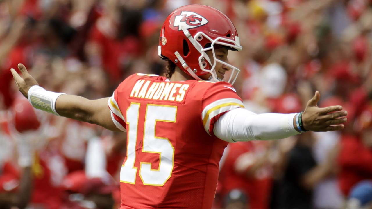 The numbers behind Patrick Mahomes' 10-year deal