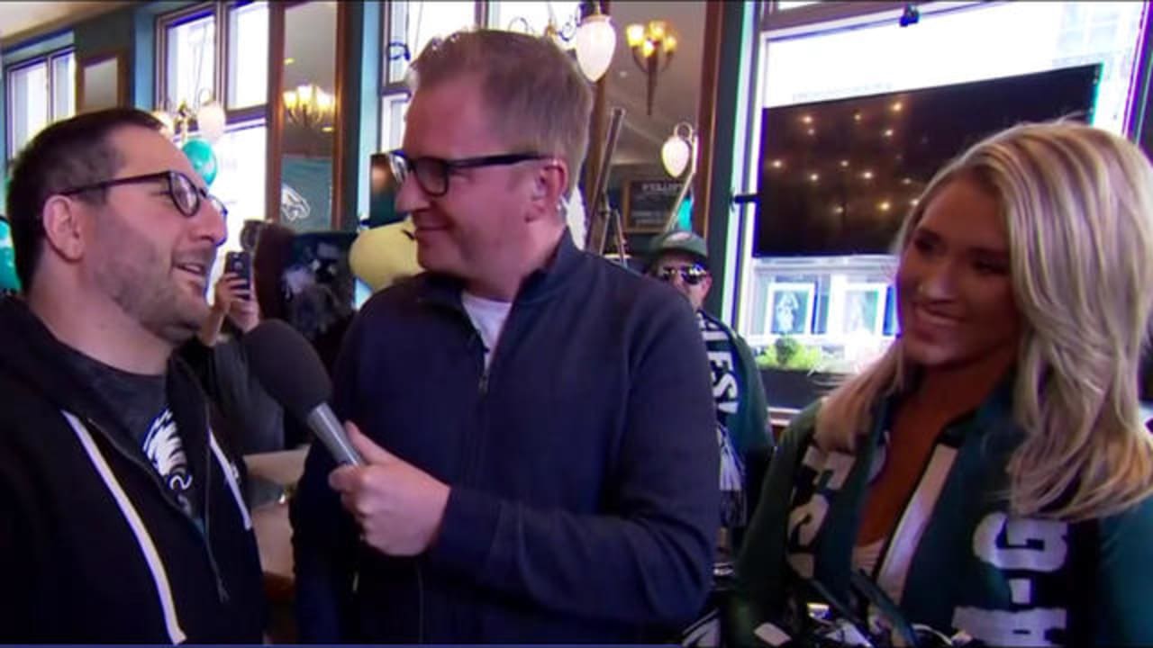 NBC Sports Soccer commentator Arlo White talks with Philadelphia Eagles ...