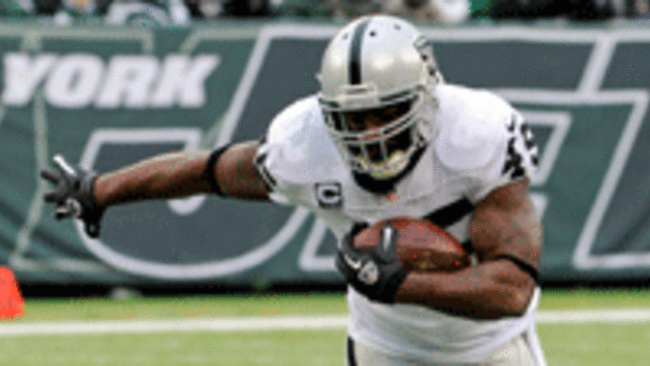 Free Oakland Raiders fullback Marcel Reece