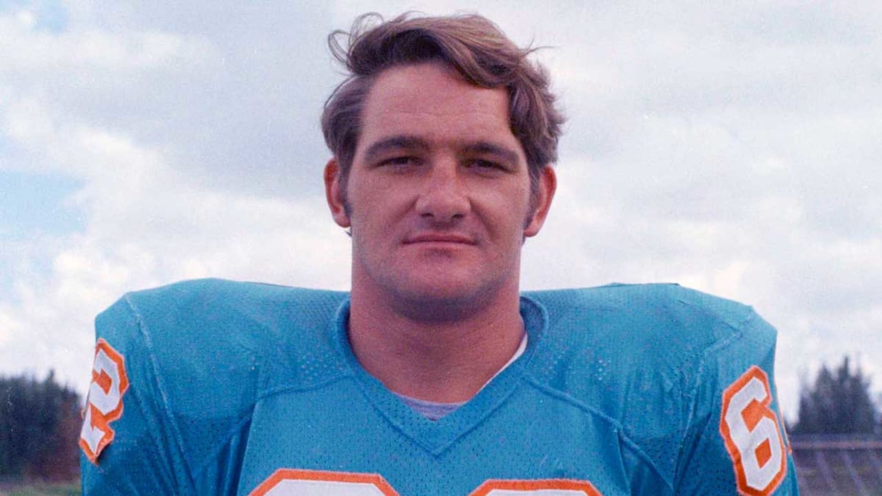 HOF center, Dolphins great Jim Langer dies at 71