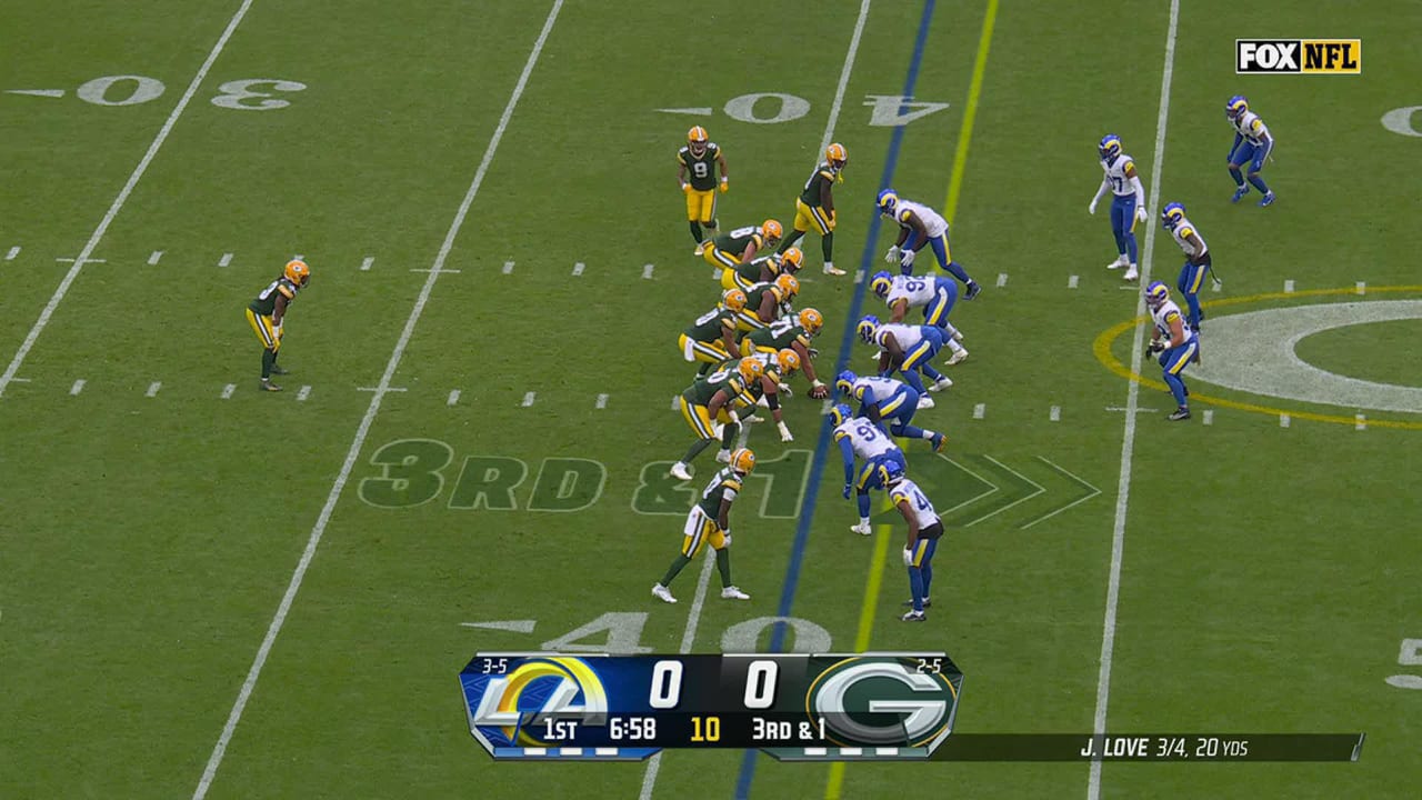 Los Angeles Rams' D swarm Aaron Jones on third-and-short