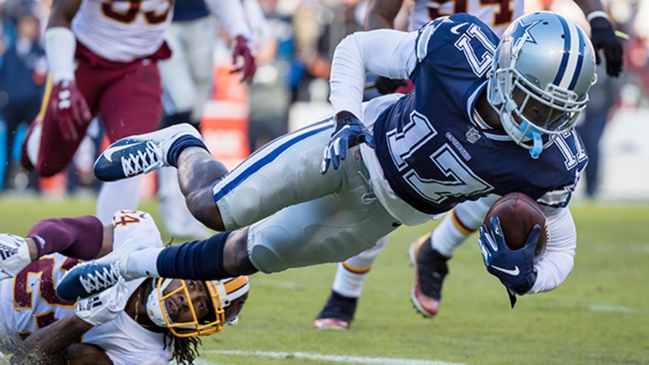 Allen Hurns catches perfect pass for first down