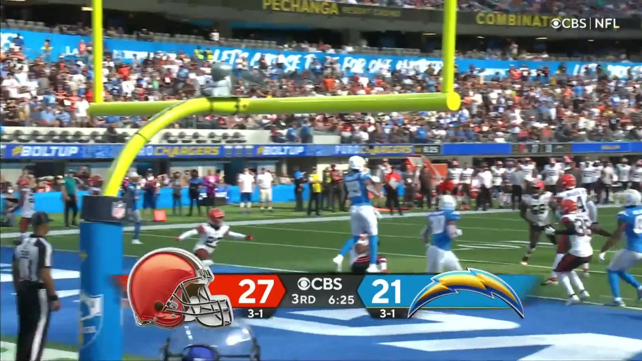 Los Angeles Chargers tight end Donald Parham Jr. parks himself in ...