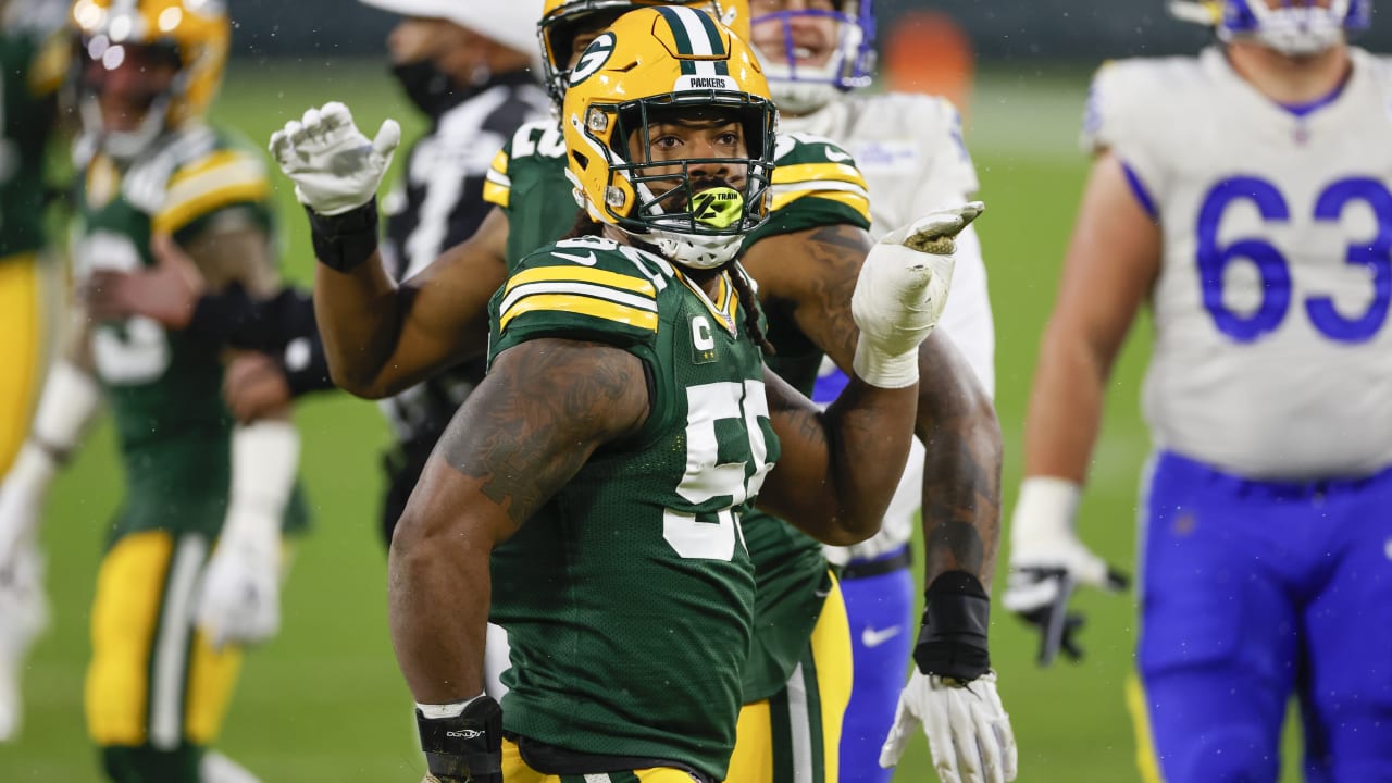 Green Bay Packers linebacker Za'Darius Smith engulfs Los Angeles Rams ...
