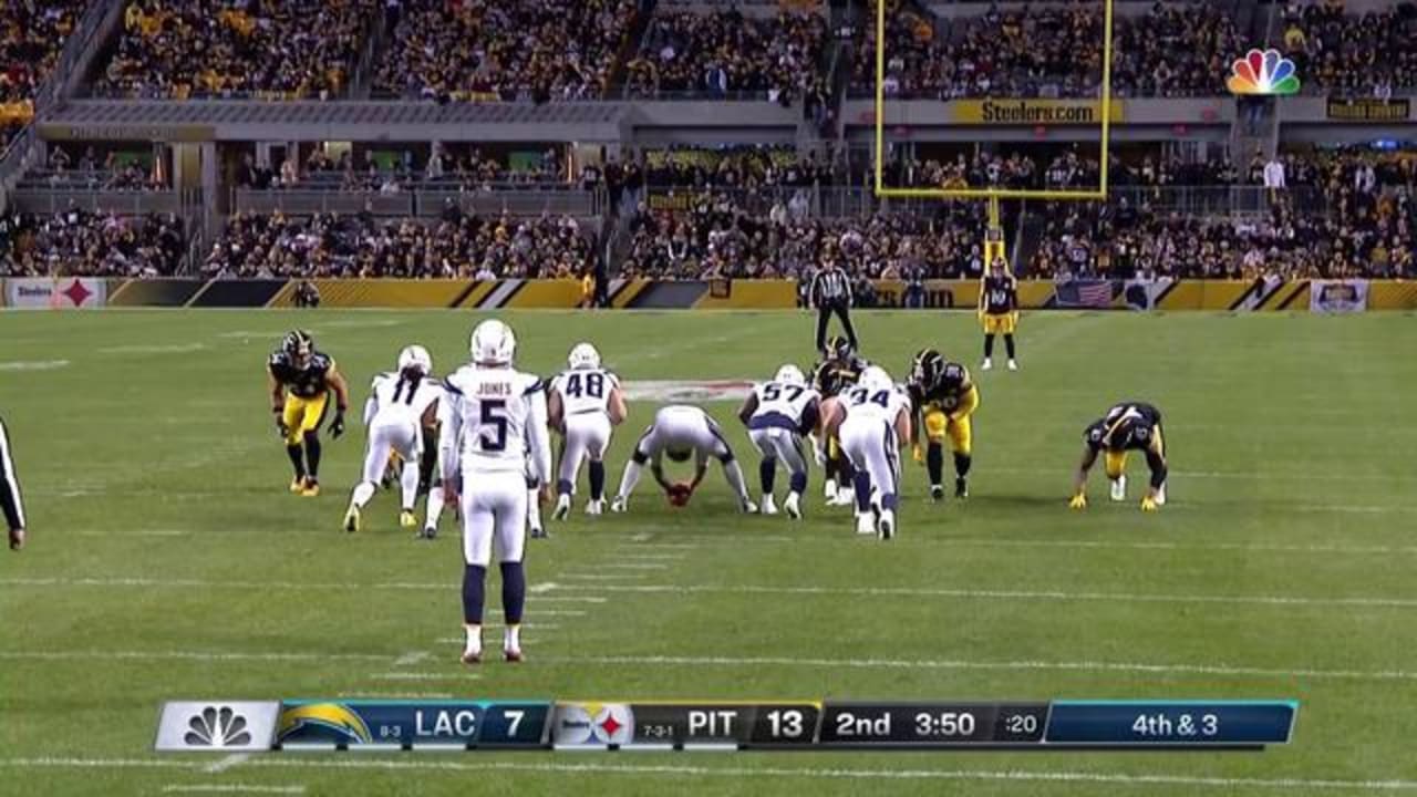 Linebacker L.J. Fort lays out to block punt